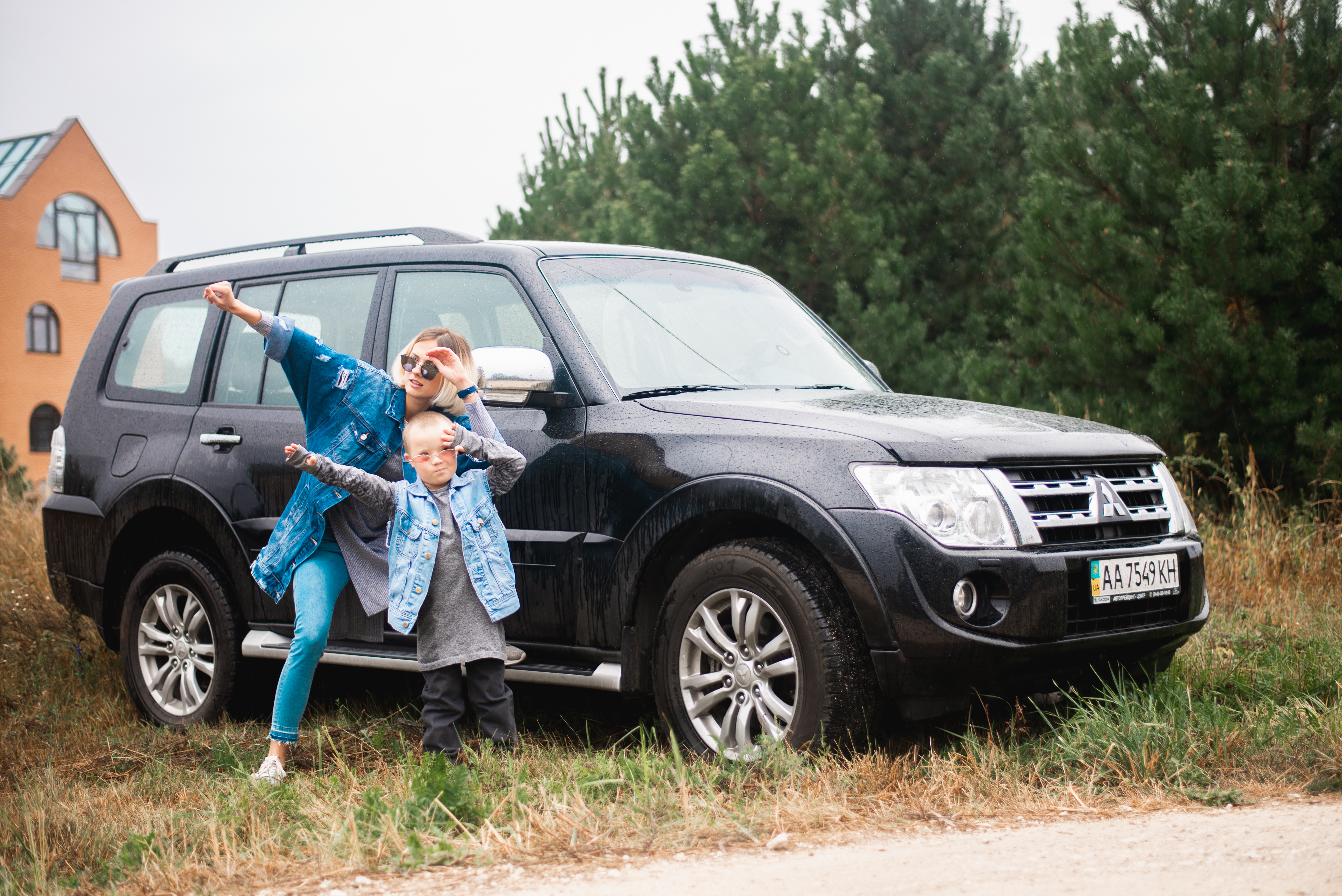 Трогательная любовь: сестра обожает своего брата с синдромом Дауна и ...