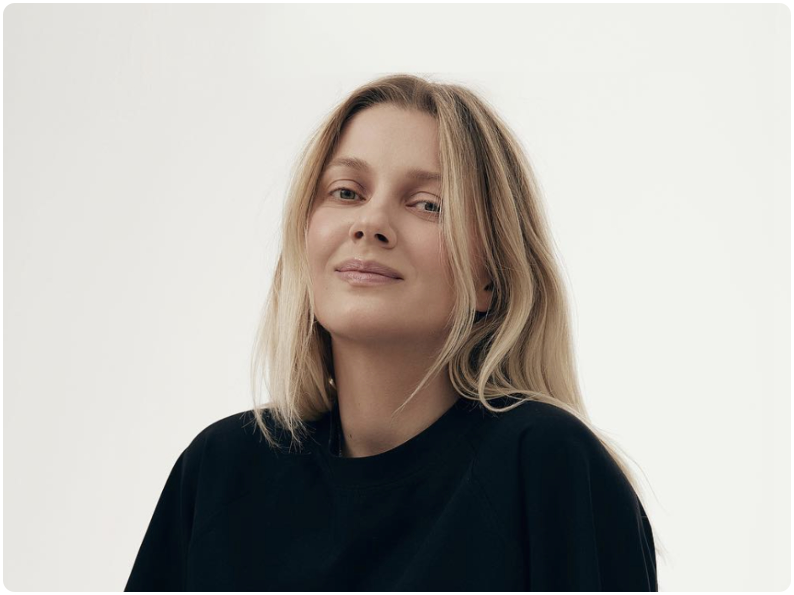 Співачка KOLA вийшла заміж - хто він